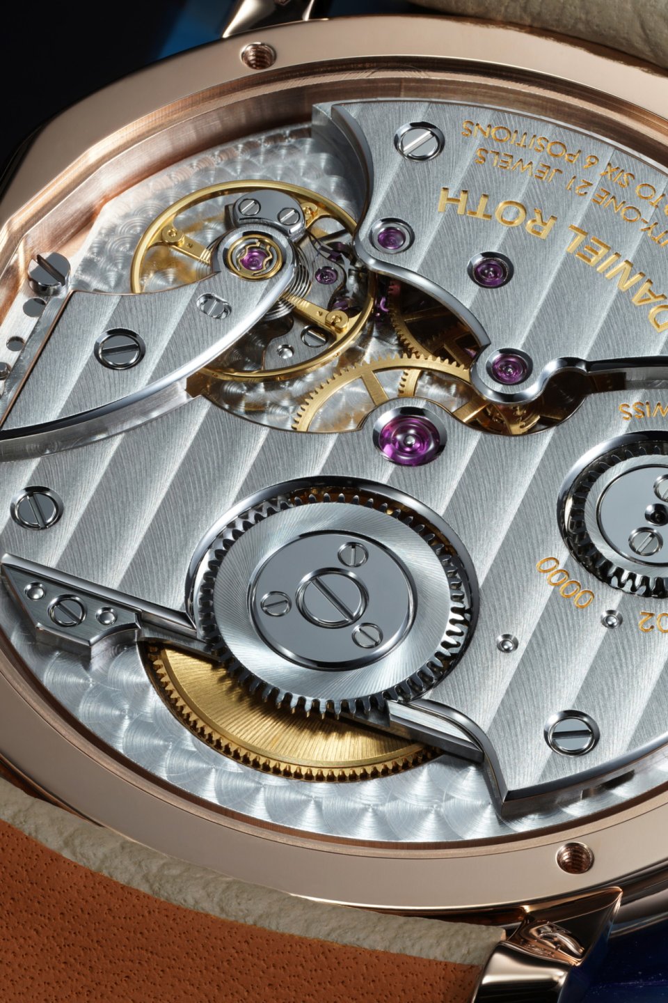 ｢ダニエル･ロートエクストラ プラット ローズゴールド｣を発表～新キャリバーDR002を搭載、ハイウォッチメイキングのレガシーを引き継ぐ名品の ...